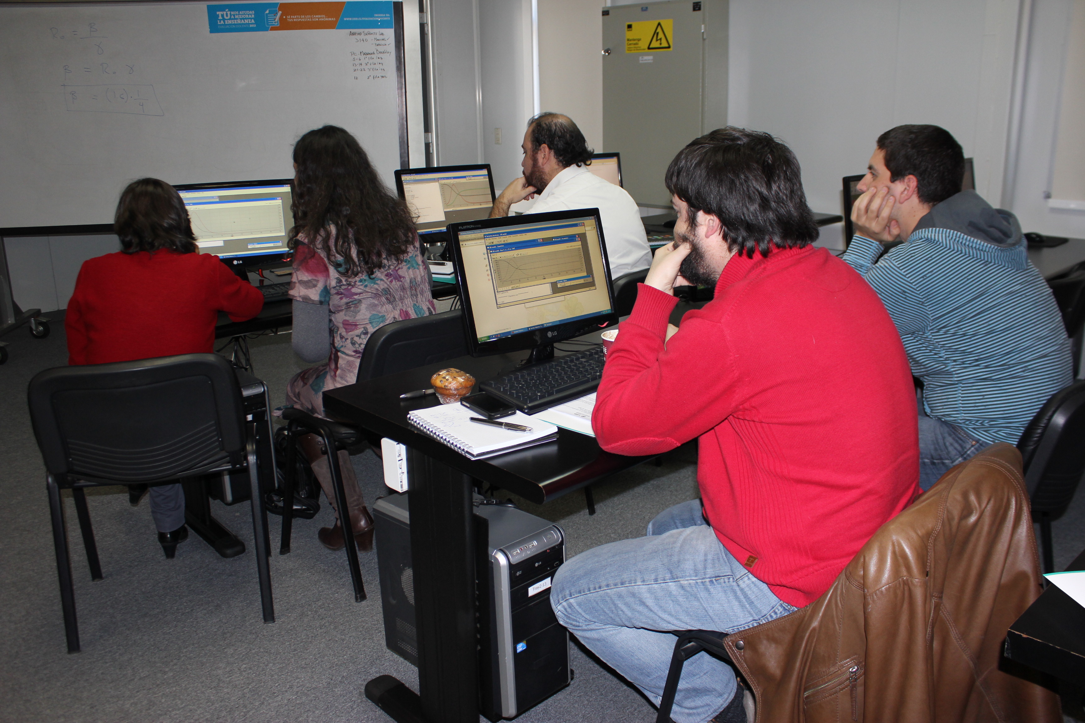 Experto en modelamiento matemático realiza curso en la UDD